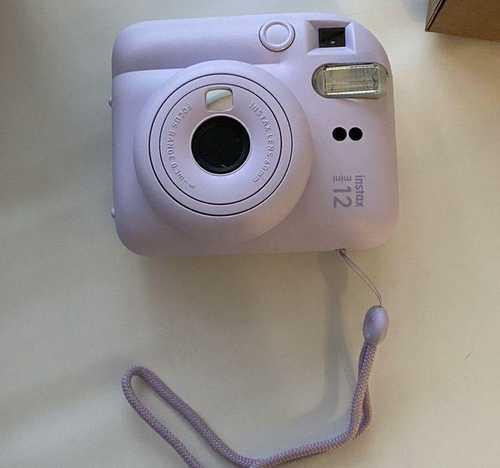 Фотоаппарат мгновенной печати instax mini 12