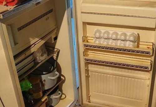 Холодильник бу(Саратов)