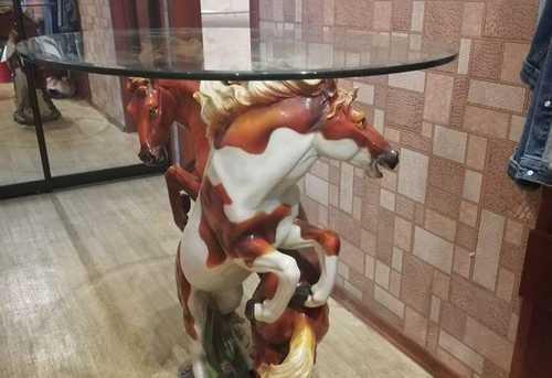 Журнальный стеклянный стол «Две лошади»