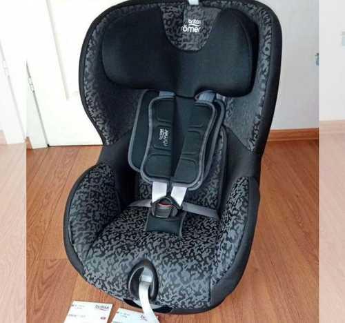 Britax romer trifix 2 isize 8-22 кг mystic black