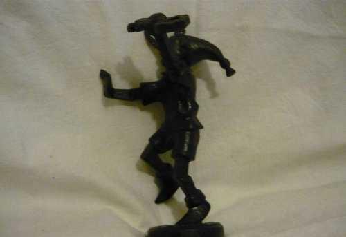 Чугунная статуэтка "Буратино"