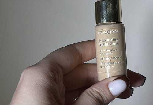 Тон Clarins Everlasting Youth Fluid SPF 15