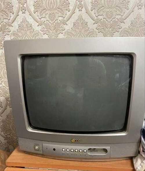 Телевизор LG. Модель RT-14CA50M