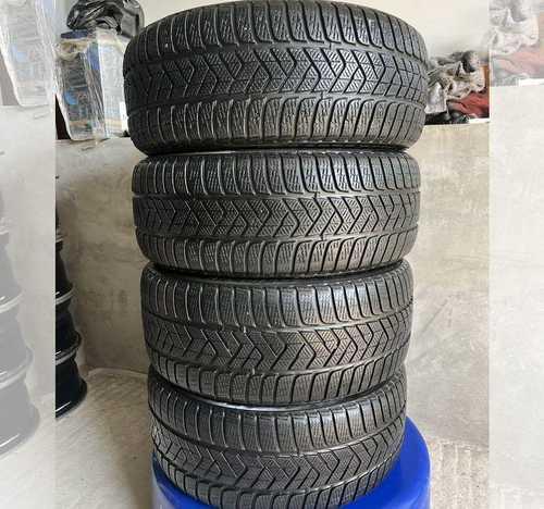 Pirelli Winter Sottozero 3 225/40 R19 и 255/35 R19 96H