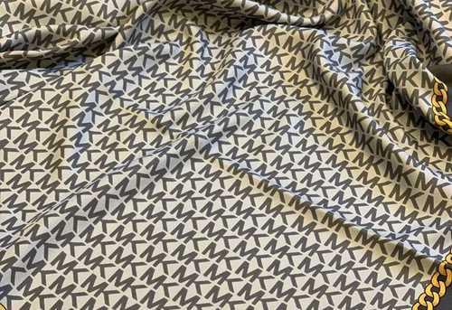 Шелковый платок Michael Kors серый с монограмм