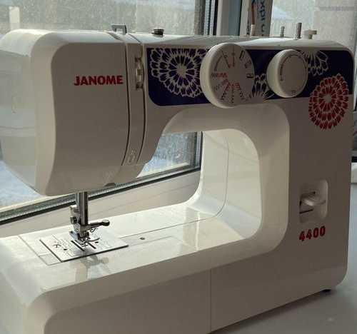 Швейная машинка janome 4400