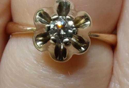 Золотое кольцо 585 пробы бриллиант