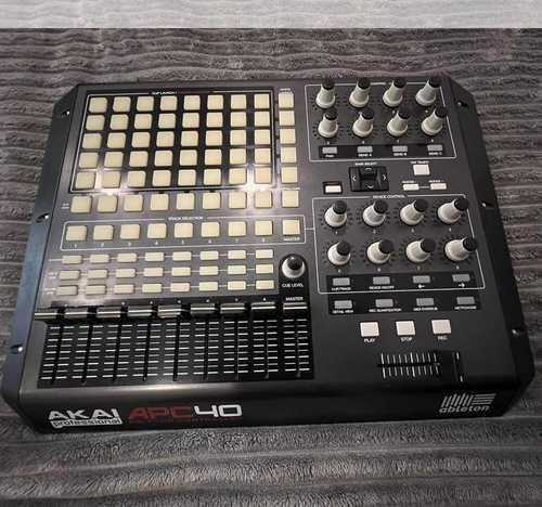 Akai APC40 midi контроллер