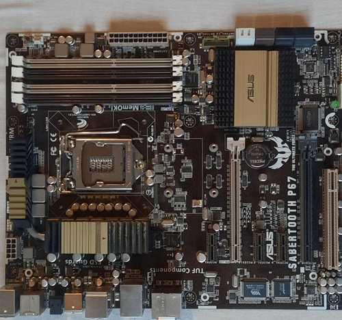 Материнская плата asus sabertooth P67 LGA 1155