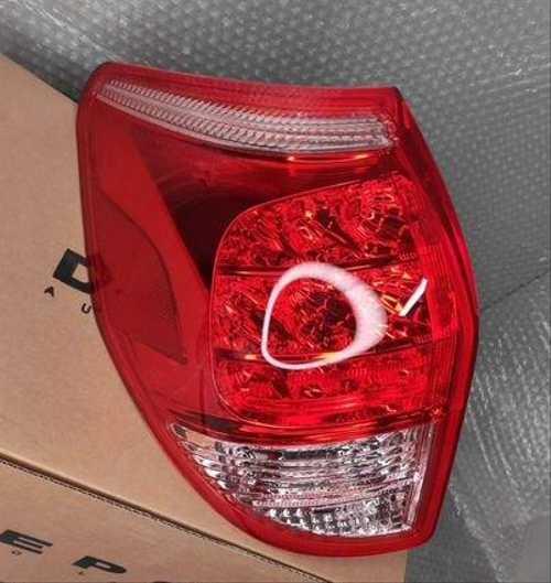 Задний фонарь Toyota RAV4 2005