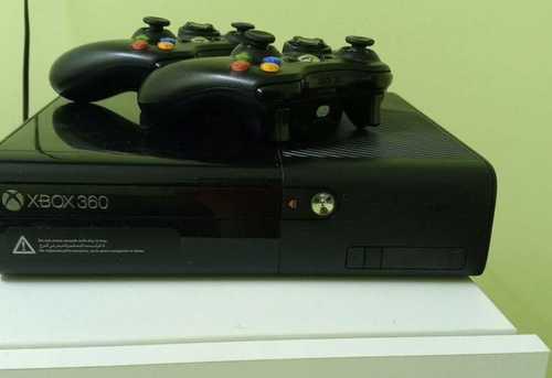Xbox 360 с 2 джойстиками