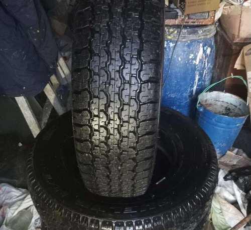 Bridgestone Dueler H/T D689 205/80 R16