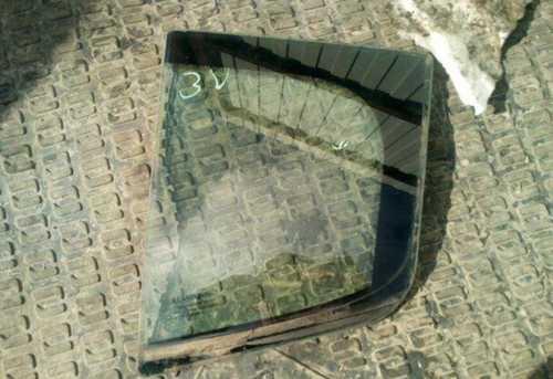 Форточка (стекло) задняя левая Renault Megane 3