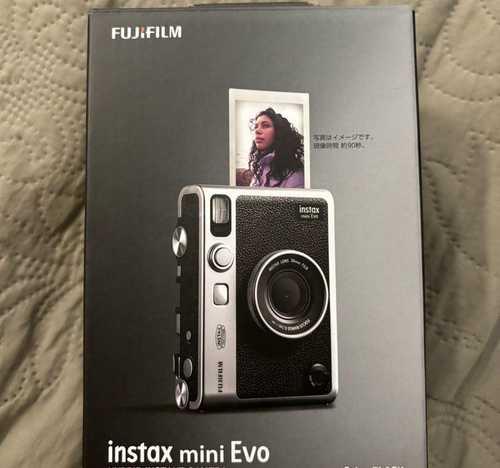 Фотоаппарат fujifilm instax mini evo