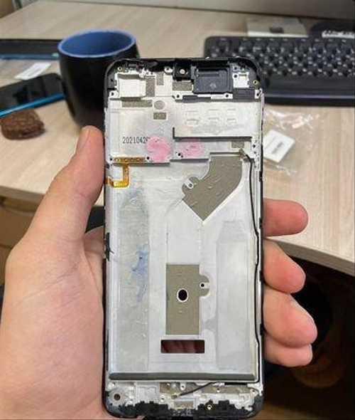 Рамка дисплея на techno spark 7