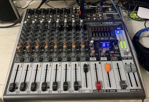 Микшерный пульт Behringer x1222usb