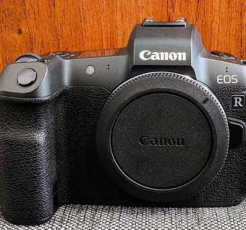 Фотоаппарат Canon EOS R body с адаптером EF-EOS R