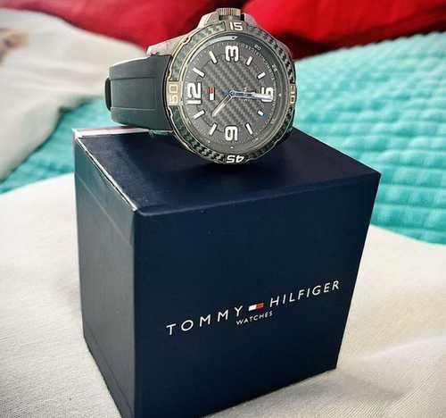 Наручные часы tommy hilfiger