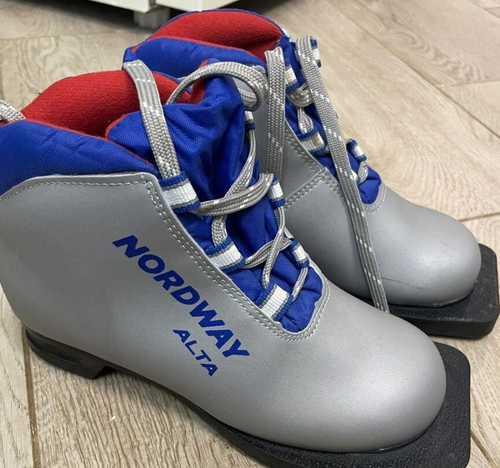 Лыжные ботинки 31 nordway altra