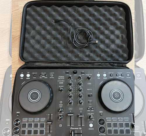 Pioneer DJ DDJ-FLX4 2-х канальный DJ контроллер