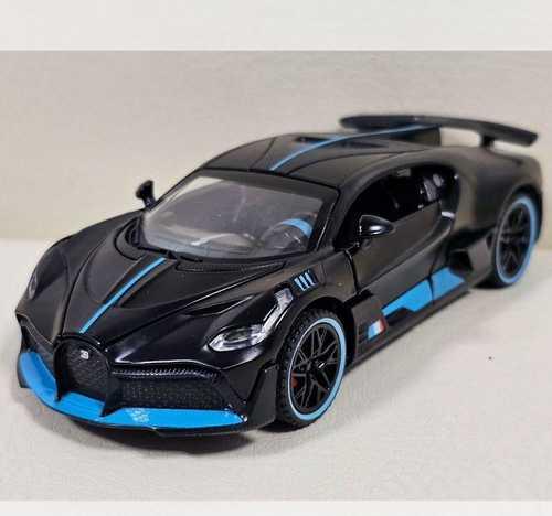 Модель машины Bugatti Divo чёрная 1:32