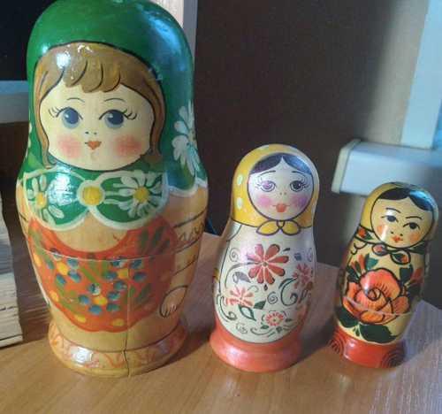 Матрешки. деревянные игрушки