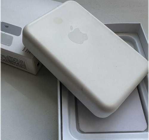 Внешний аккумулятор Apple MagSafe battery pack