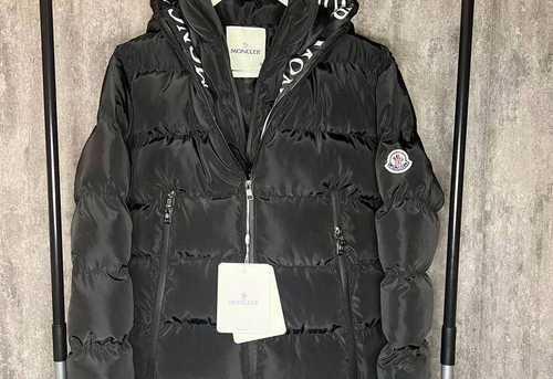 Зимний пуховик Moncler