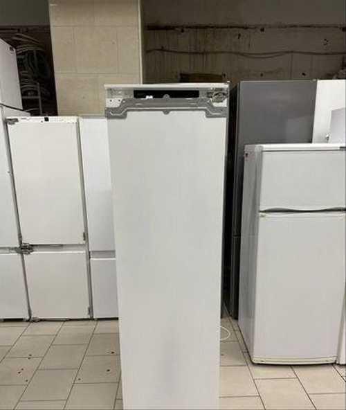 Встраиваемый холодильник б/у Aeg SKZ 71800 F0