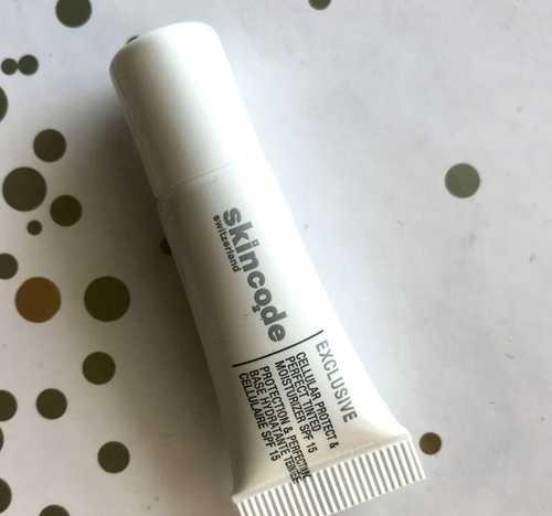 Крем для лица Skincode Tinted Moisturizer SPF15