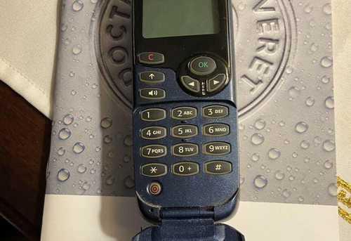 Телефон кнопочный Motorola