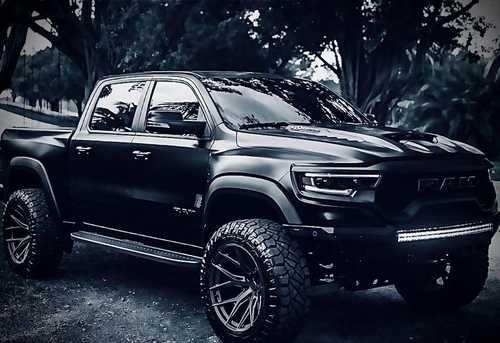 Колеса R20 Dodge TRX кованые custom vossen