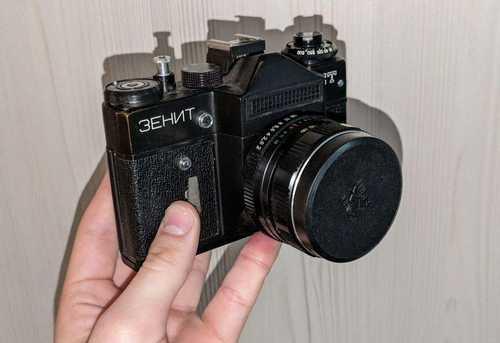Плёночный фотоаппарат zenit ET и helios 44m4
