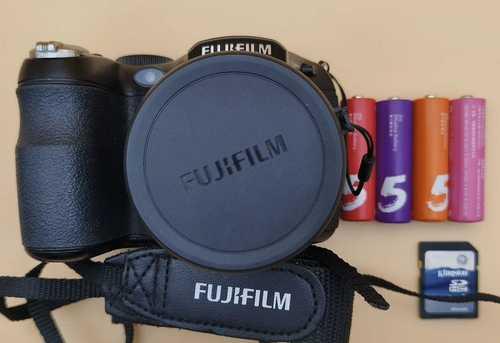 Цифровой фотоаппарат Fujifilm FinePix S2500HD