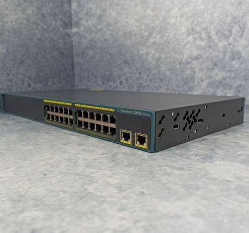 Коммутатор Cisco WS-C2960-24TT-L