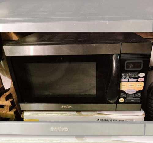 Микроволновка sanyo em-p9-al23