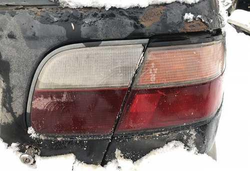 Фонарь задний правый крайний Nissan Almera N15 '98
