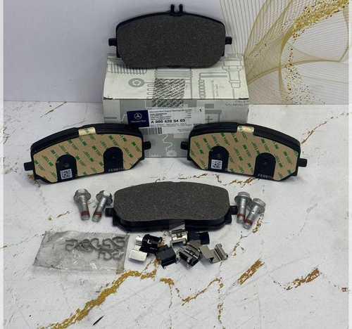 Тормозные колодки передние Mercedes W177 A00042054