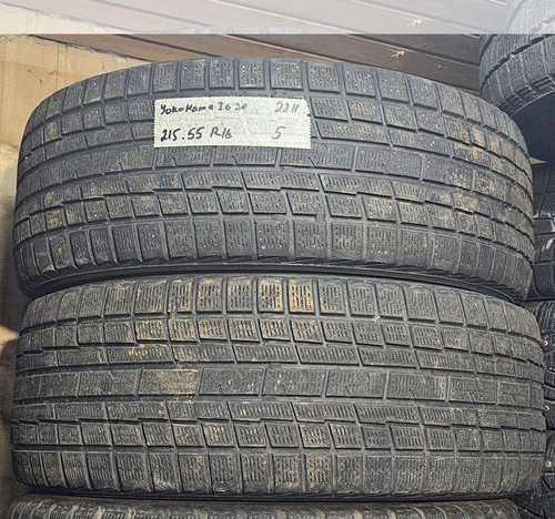 Yokohama Ice Guard IG30 215/55 R16