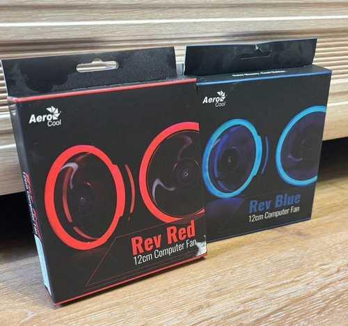 Вентиляторы Aerocool Rev Blue и Red (8 штук)