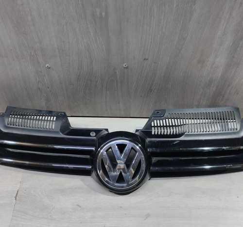 Решётка радиатора volkswagen golf 5