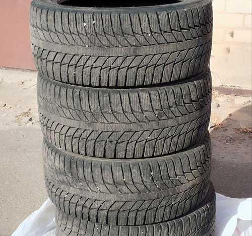 Triangle Snowlink PL02 235/45 R17