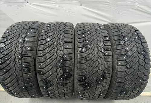 Gislaved Nord Frost 200 215/60 R16