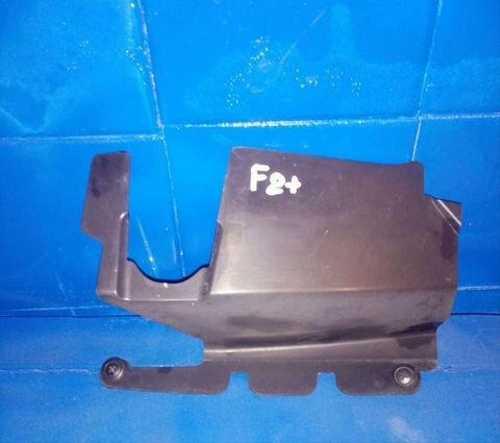 Форд Фокус 2+ Пыльник замка капота