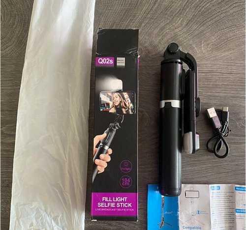 Fill Light Selfie Stick Q02s селфипалка