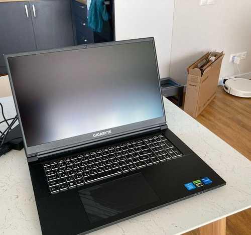 17.3" GIGABYTE G7 KF, 512 ГБ, Core i5-12500H, RAM 16 ГБ, GeForce RTX 4060 8 ГБ