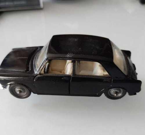 Ремейк Ford Consul Kortina 1:43