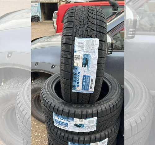 Sailun Ice Blazer Arctic 215/50 R17 91T