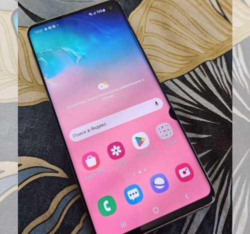 Samsung Galaxy S10, 8/128 ГБ