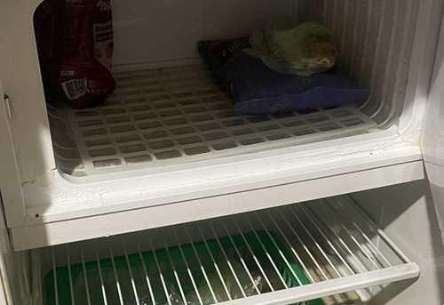 Холодильник с морозилкой